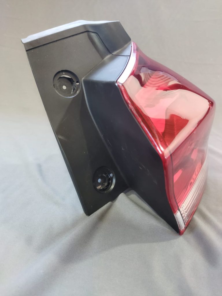 LANTERNA TR TRACKER 20/22 S/LED LD - Auto Peças Picolotto